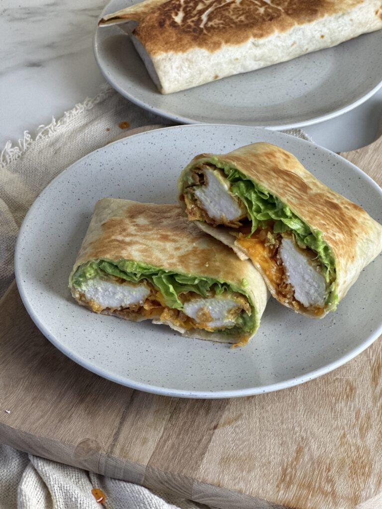 Wraps med cornflakes kylling og hot honey – Matildes mad